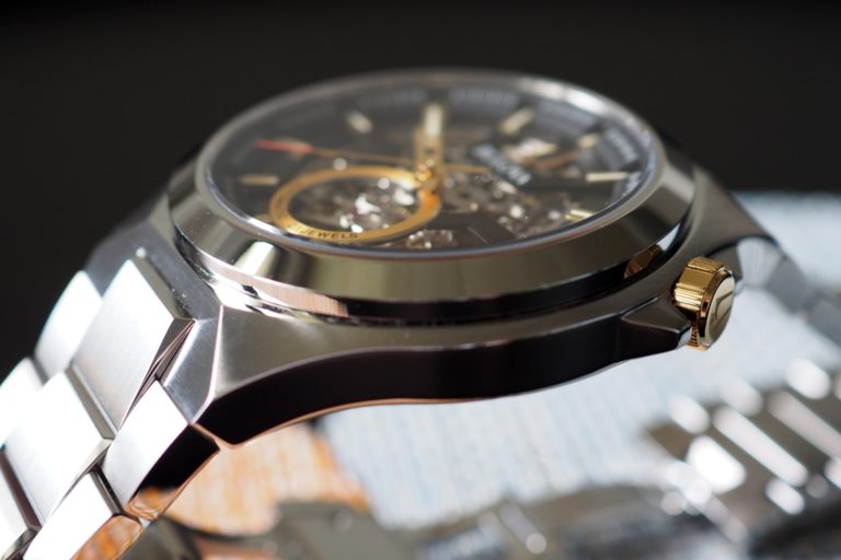 Bulova Maquina Classic 98A224 Watch Review - WatchReviewBlog