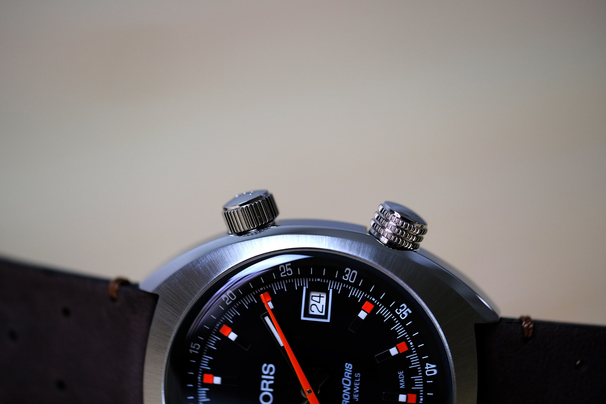 Oris Chronoris Date 39mm Black Dial Watch Review - WatchReviewBlog