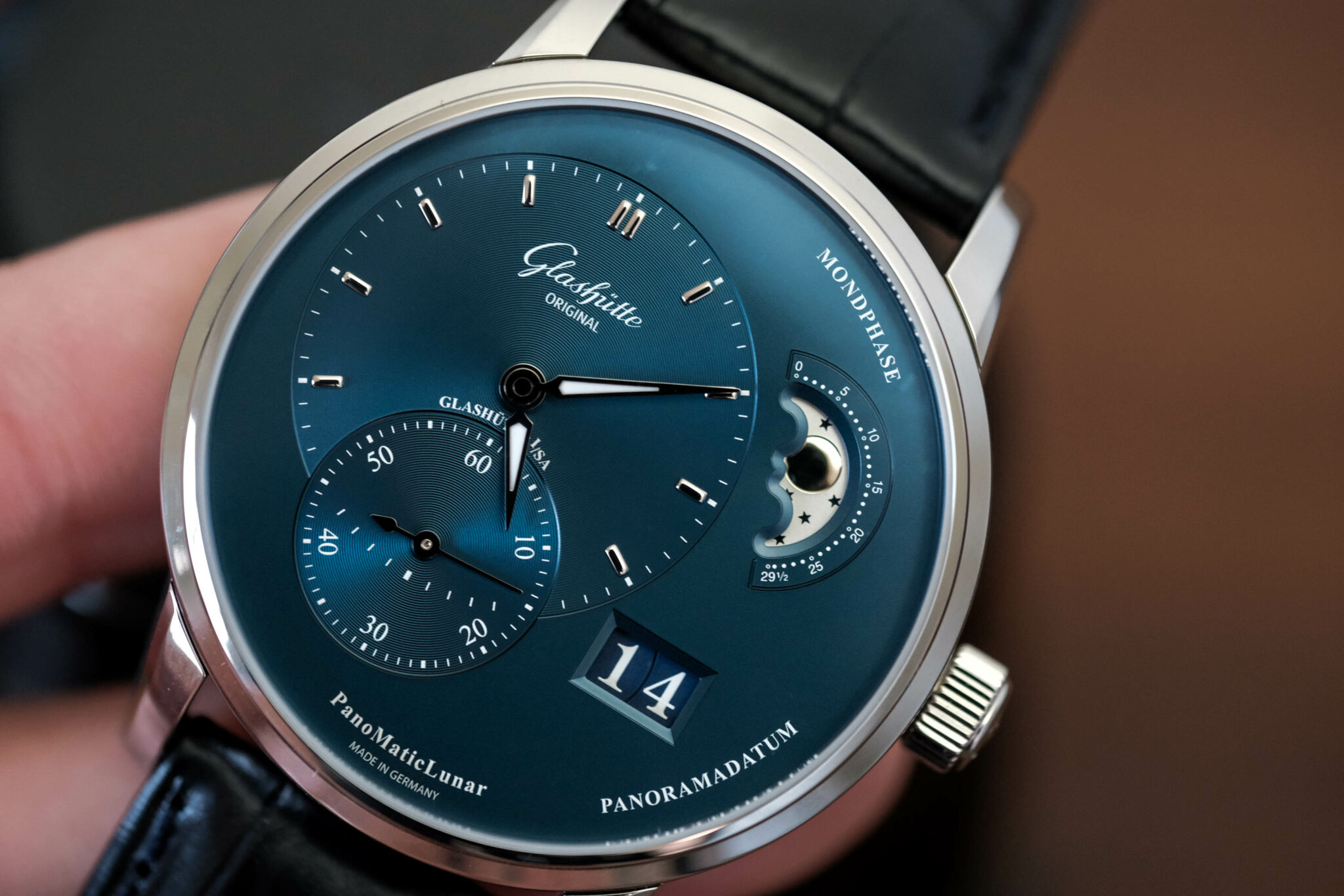 Hands-On: The German Moon-Phase Glashütte Original PanoMaticLunar ...