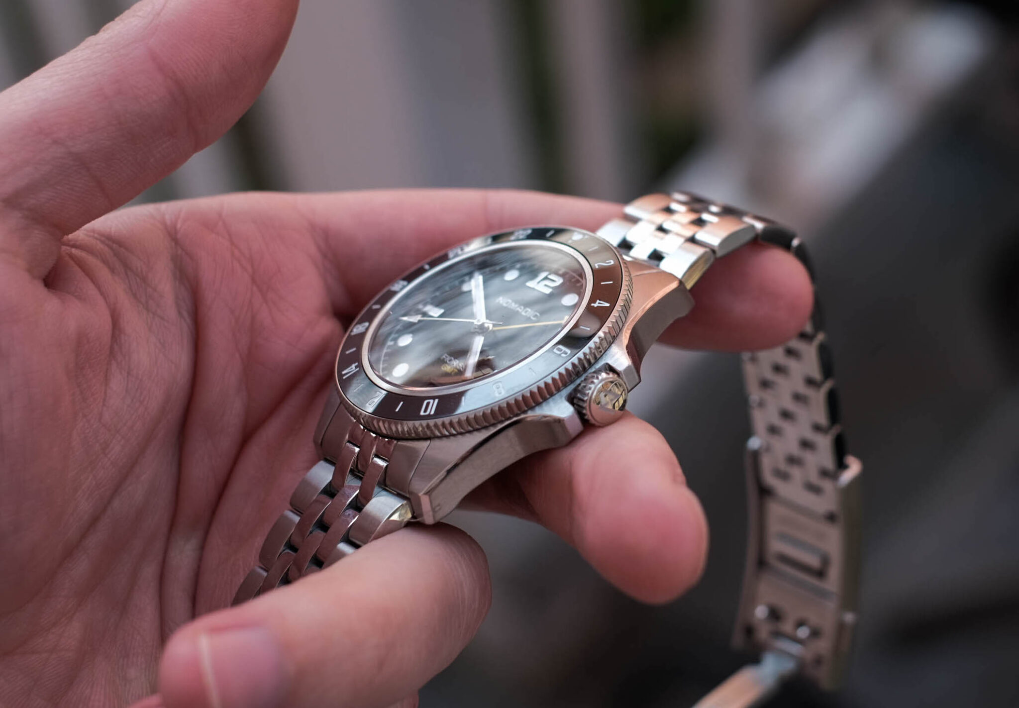 The Nomadic Fior 555: A Stunning GMT Watch Made in Ireland ...